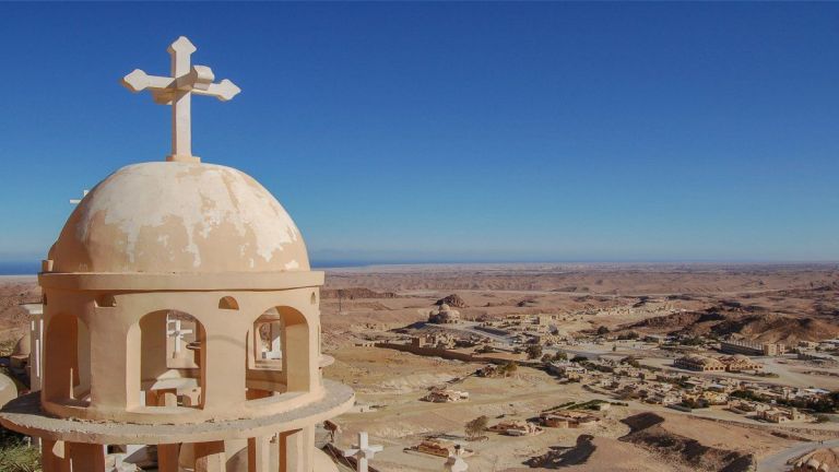 Holy Silence – Catholic Critique